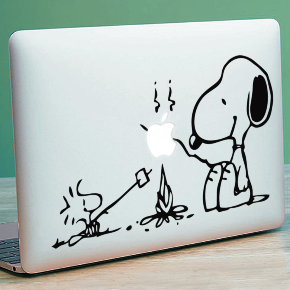 Snoopy Macbook Vinyl Decal Sticker - LondonDecal